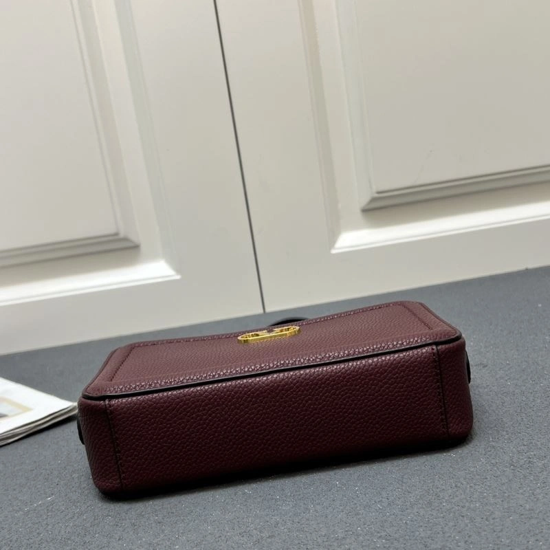 Accurate model Valentino Satchel Bags