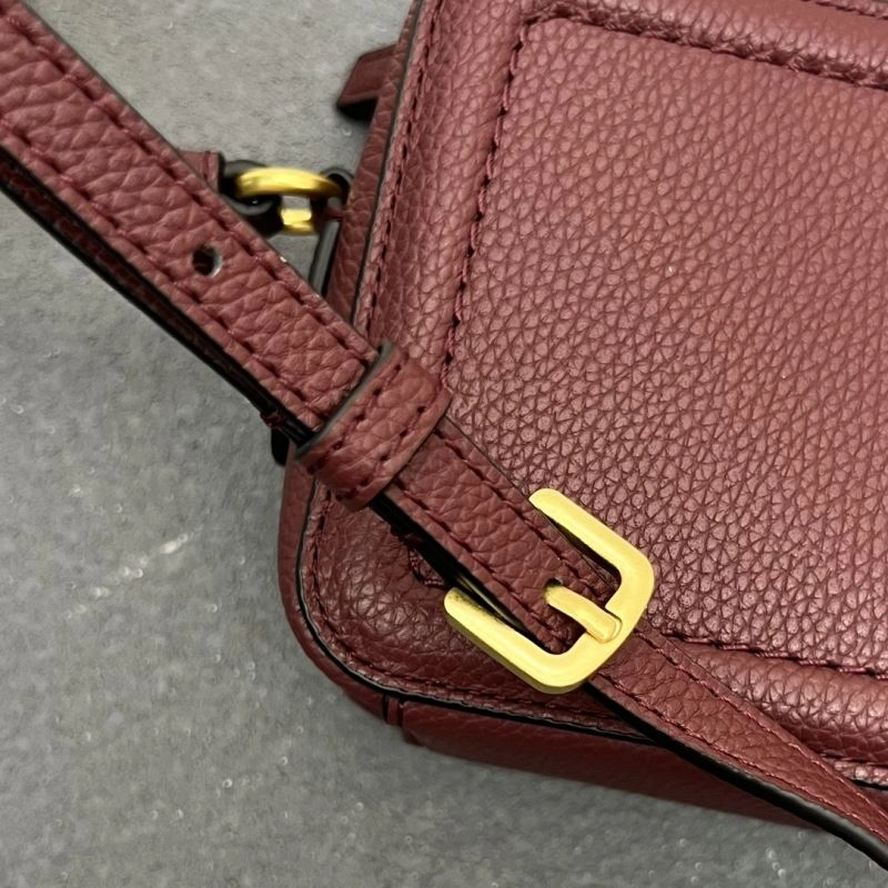 Accurate model Valentino Satchel Bags