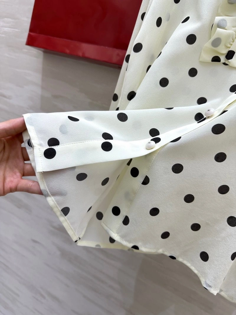 Accurate model Valentino Shirts