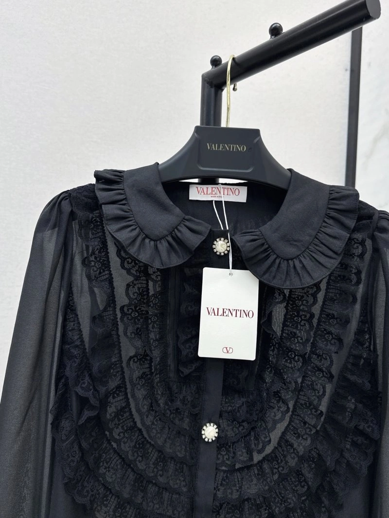 Accurate model Valentino Shirts