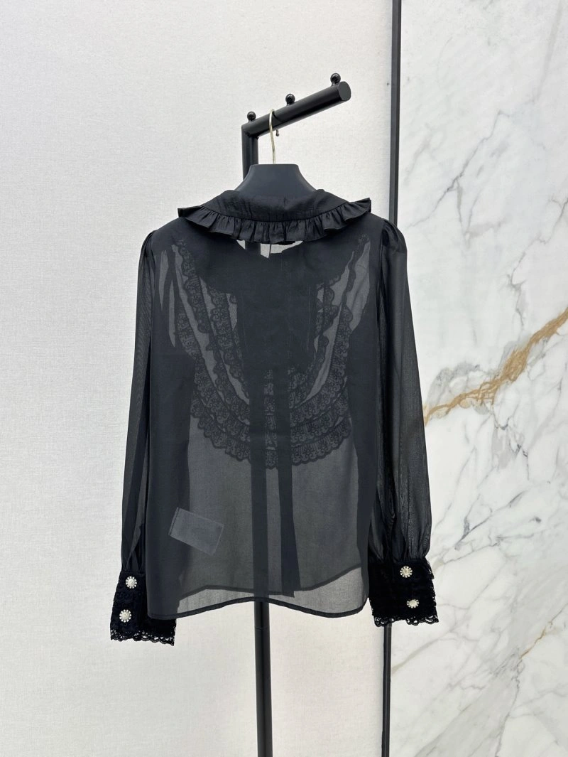 Accurate model Valentino Shirts