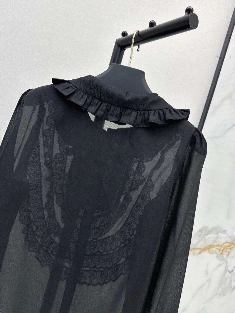 Accurate model Valentino Shirts