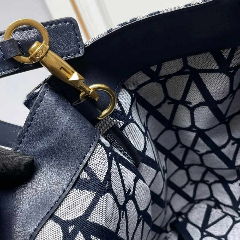 Cut-rate Valentino Shopping Bags