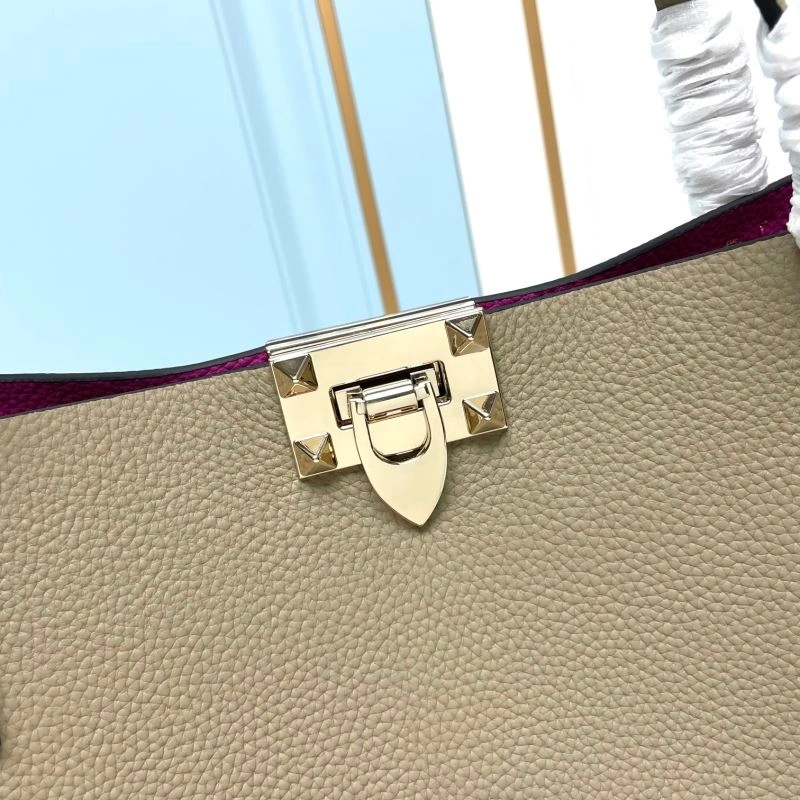 Top match Valentino Shopping Bags