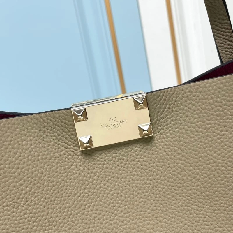 Top match Valentino Shopping Bags