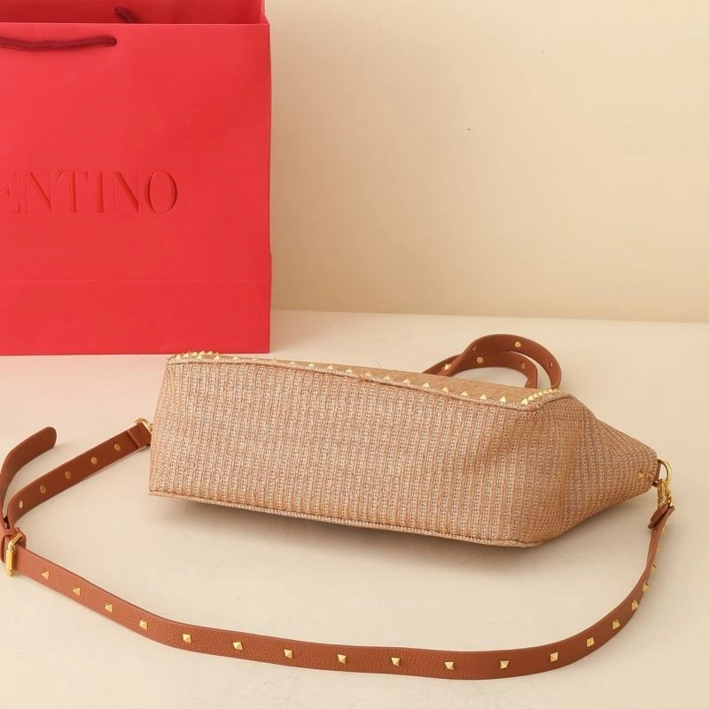Accurate model Valentino Shopping Bags