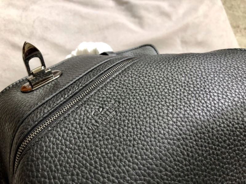 Reasonably priced Valentino Shopping Bags
