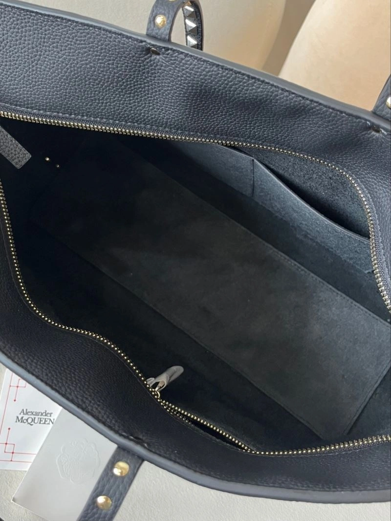 Low-cost Valentino Shopping Bags