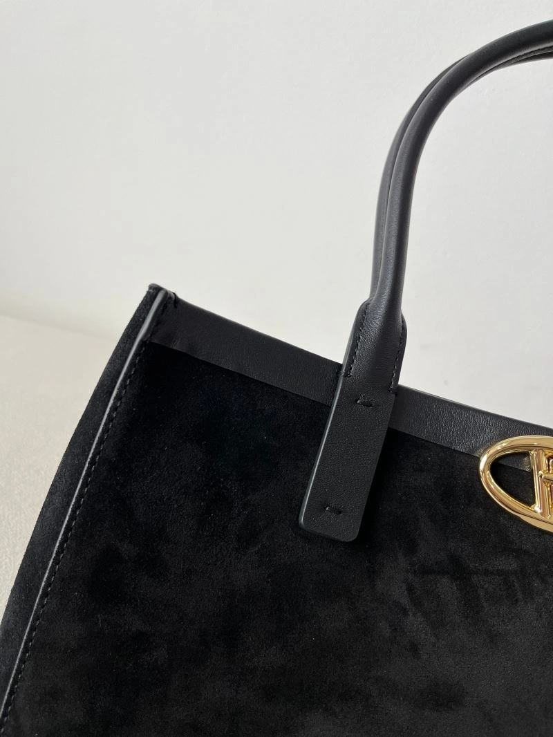 Accurate model Valentino Shopping Bags