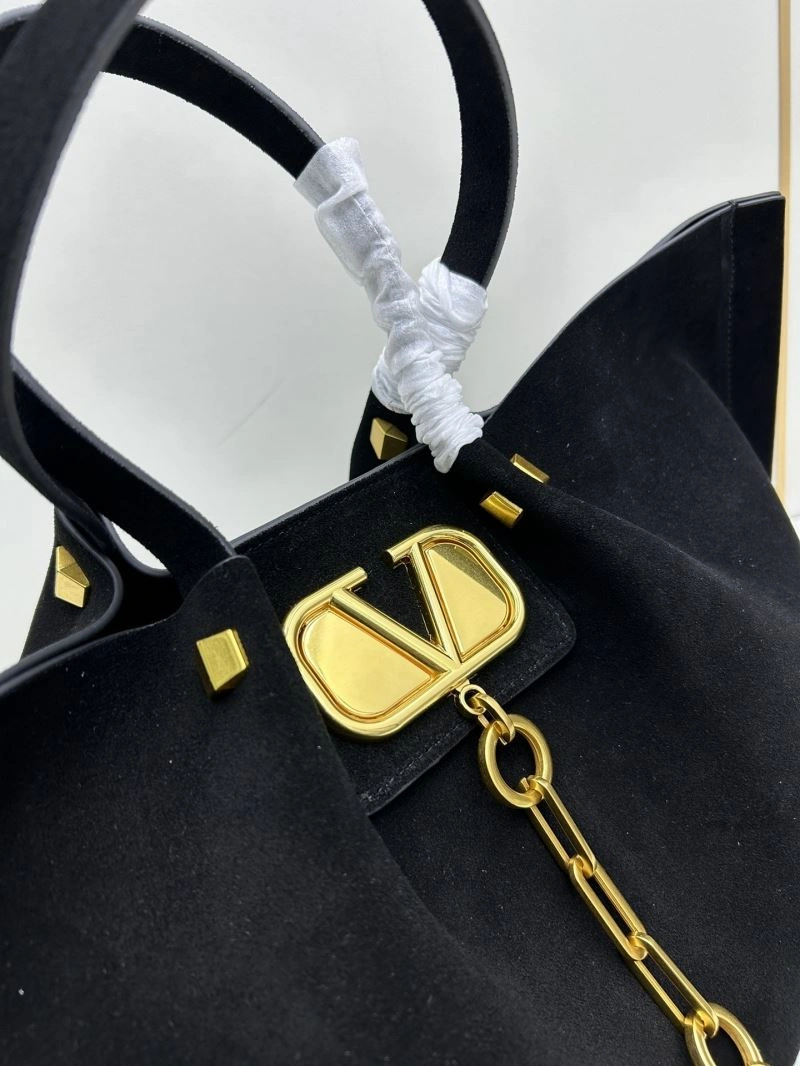 Accurate model Valentino Shopping Bags