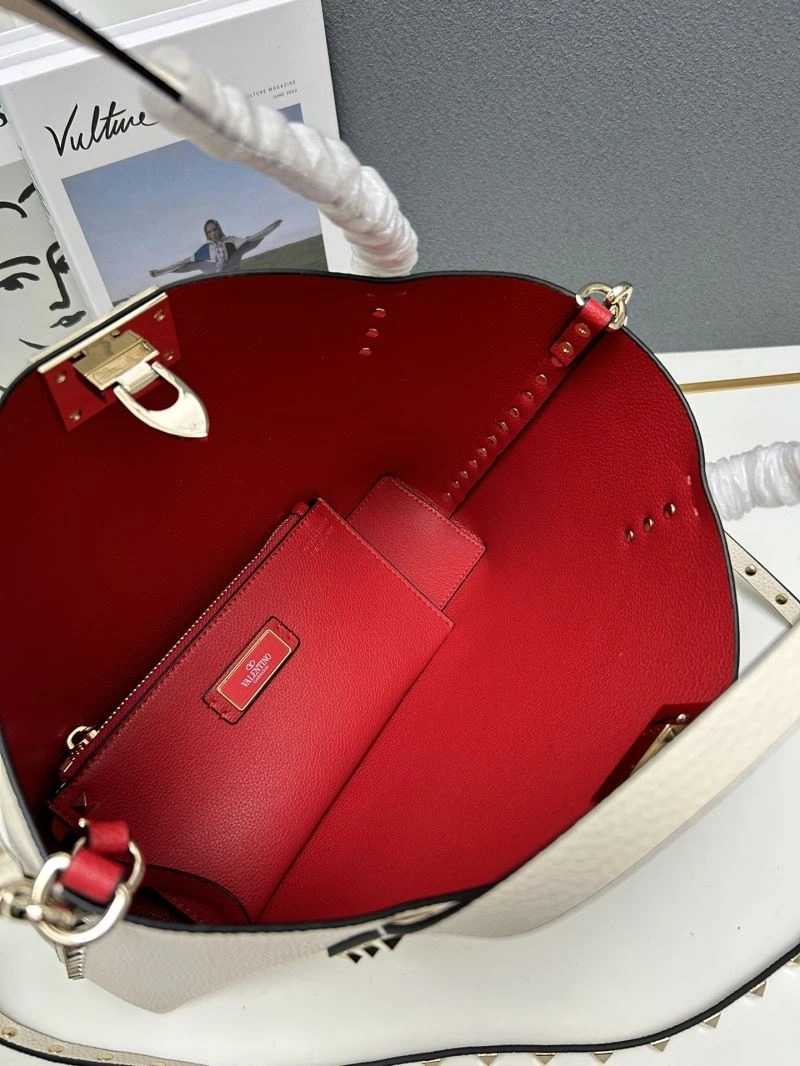 Accurate model Valentino Shopping Bags