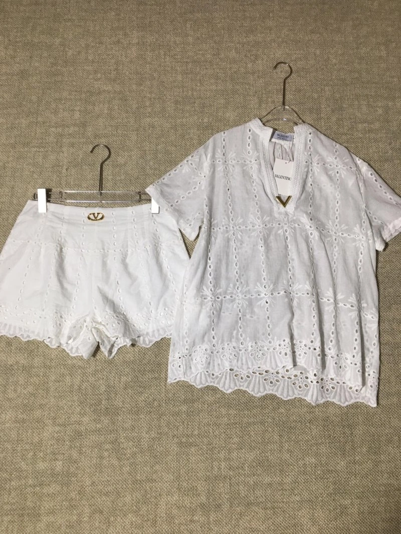 Top mirror Valentino Short Suits