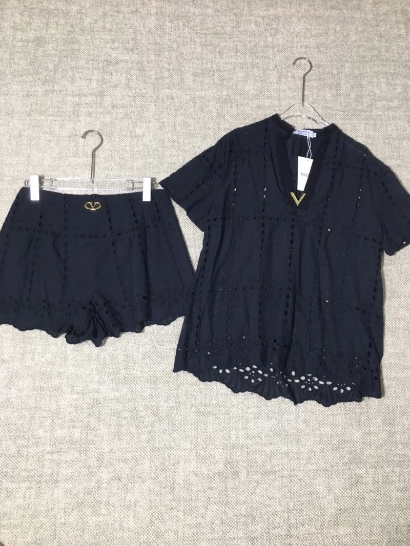 Exact replica Valentino Short Suits