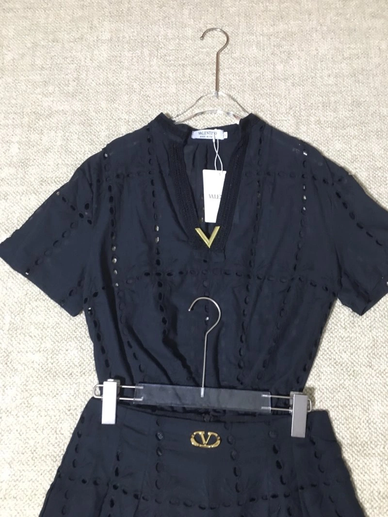 Exact replica Valentino Short Suits