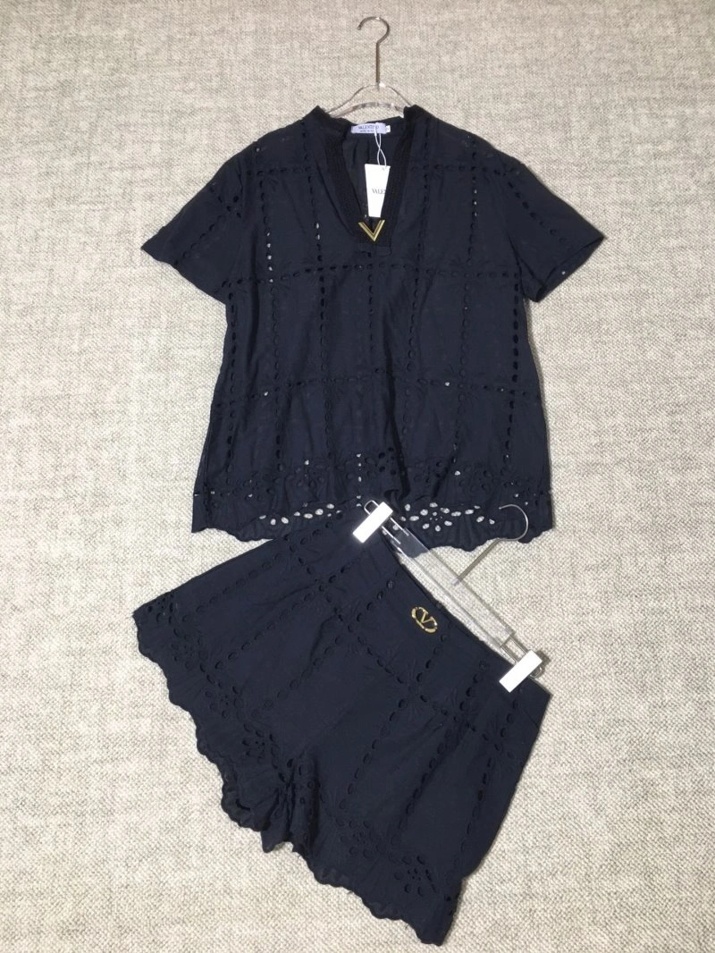 Exact replica Valentino Short Suits