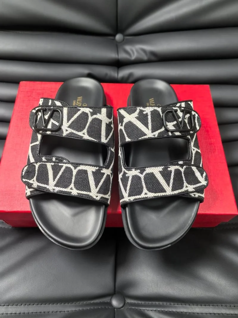 Precise copy Valentino Slippers