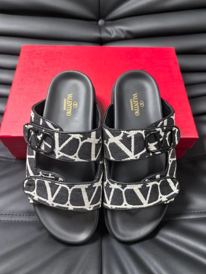 Precise copy Valentino Slippers