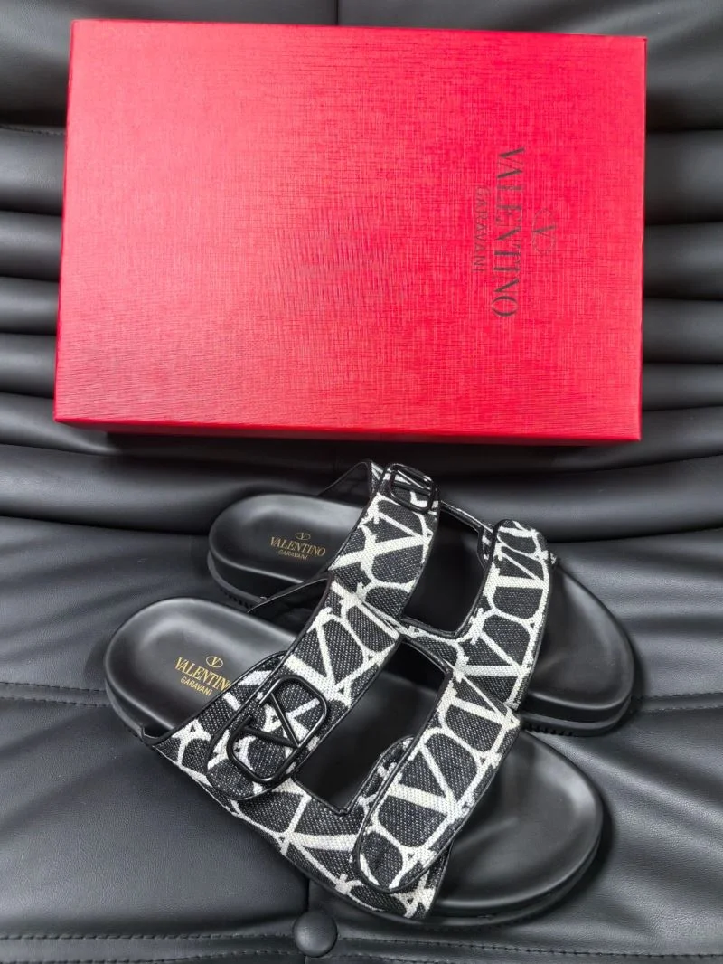 Precise copy Valentino Slippers