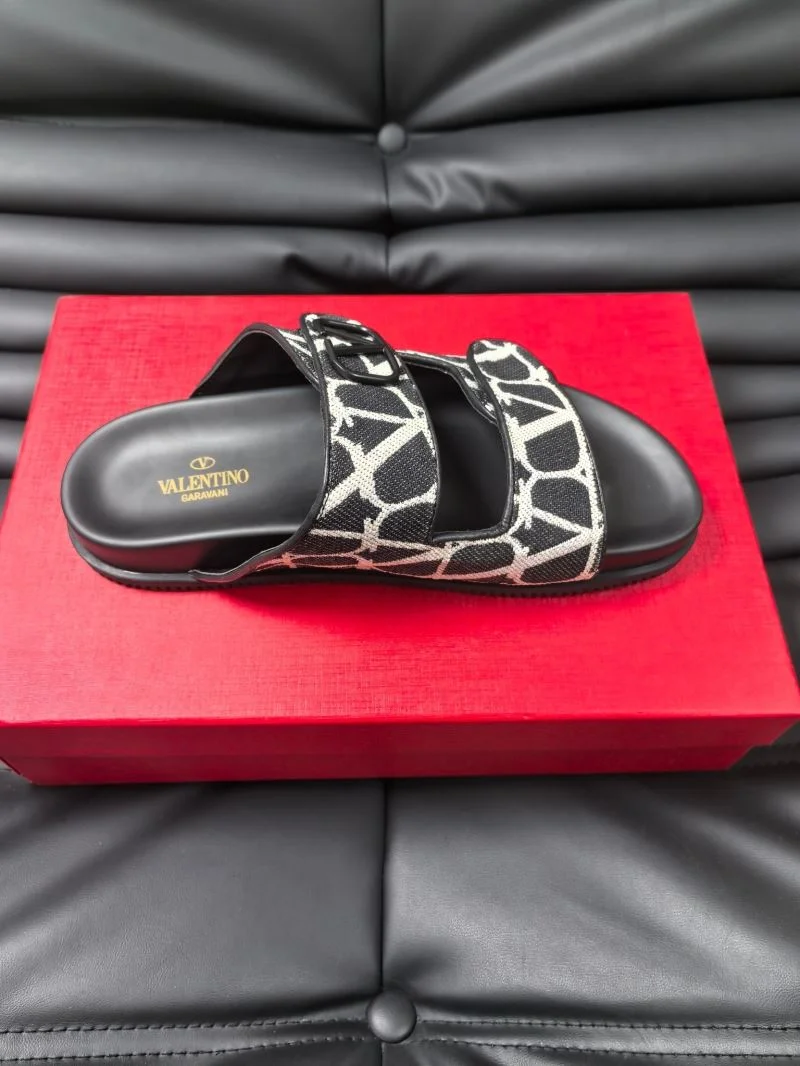 Precise copy Valentino Slippers