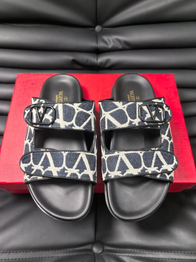 Top match Valentino Slippers