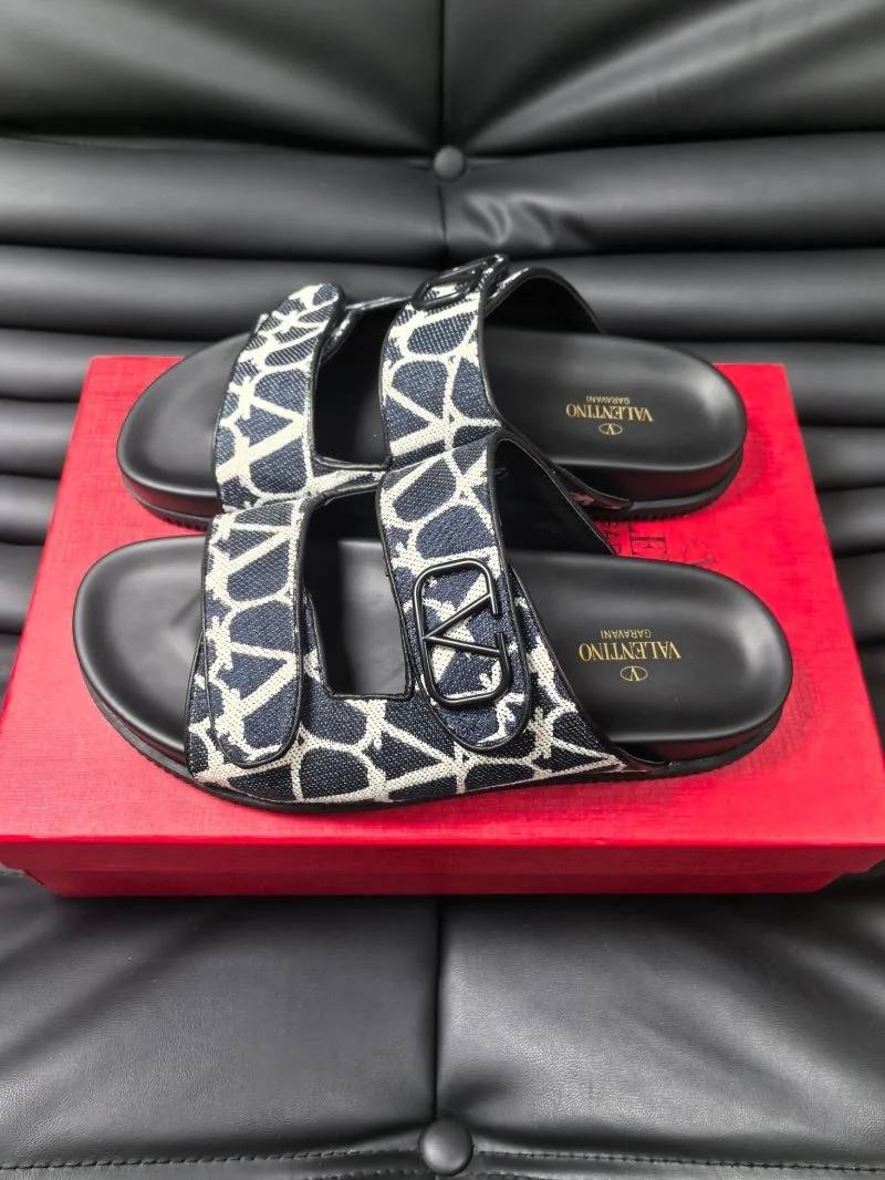 Top match Valentino Slippers