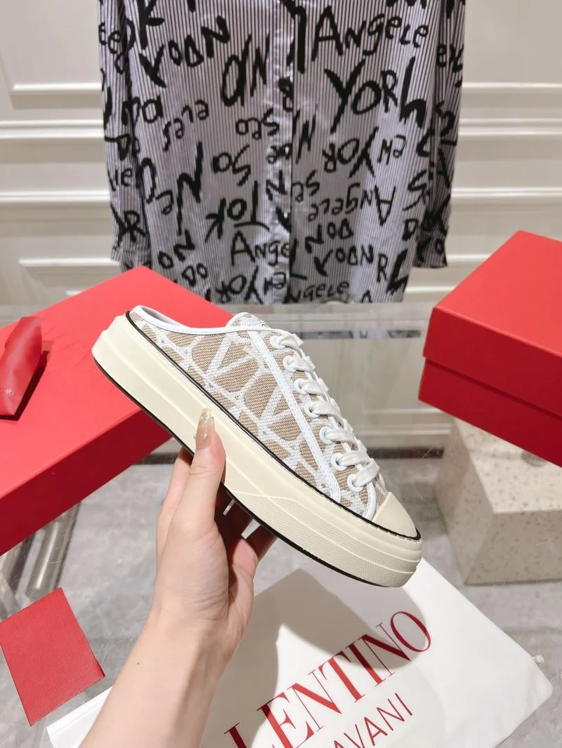 Top mirror Valentino Slippers