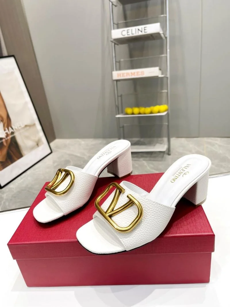 Low-cost Valentino Slippers