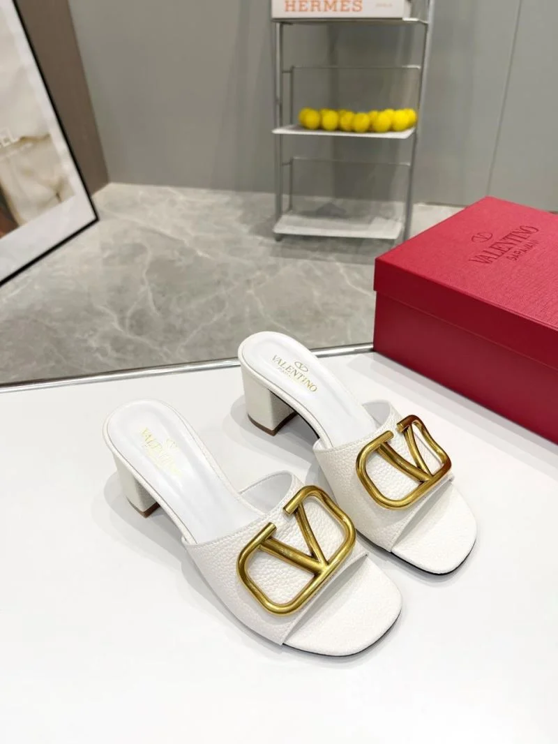 Low-cost Valentino Slippers
