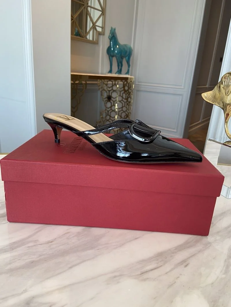 1:1 copy Valentino Slippers