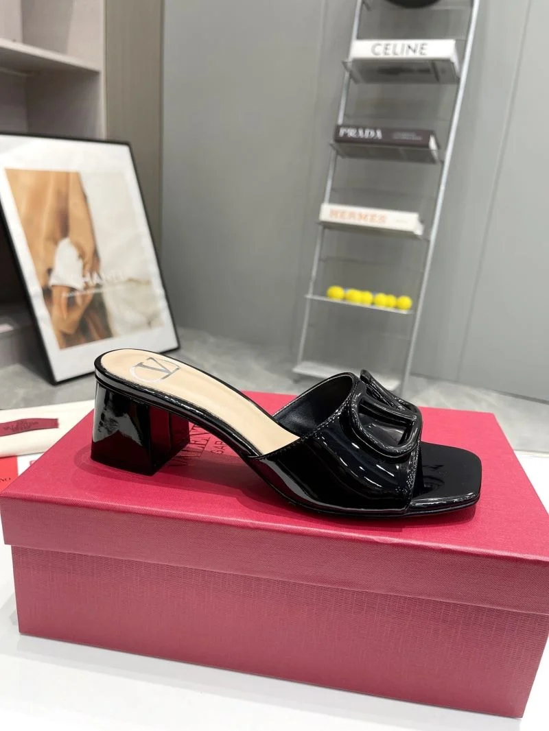 Top mirror Valentino Slippers