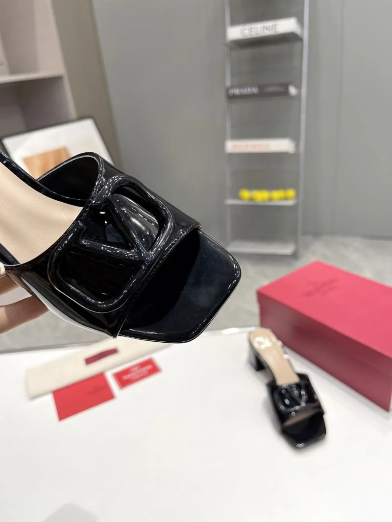 Top mirror Valentino Slippers