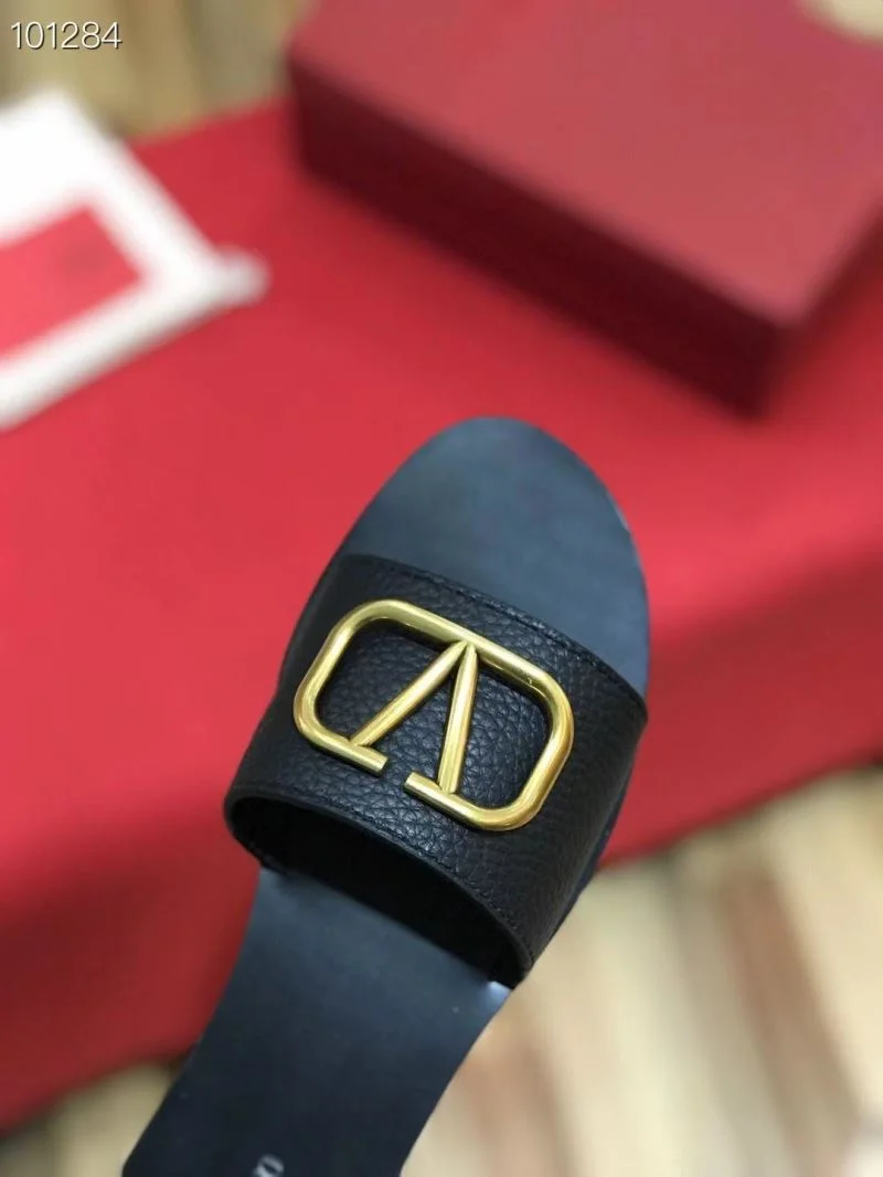 Factory-made Valentino Slippers