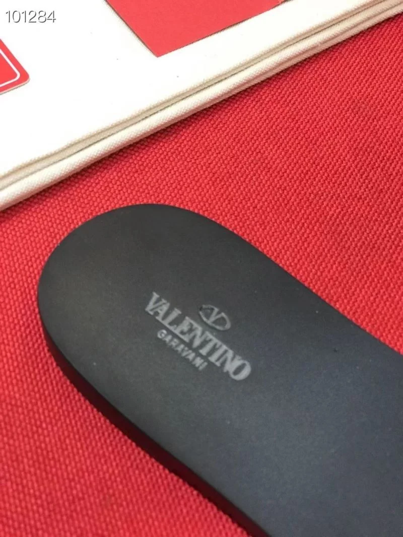 Factory-made Valentino Slippers