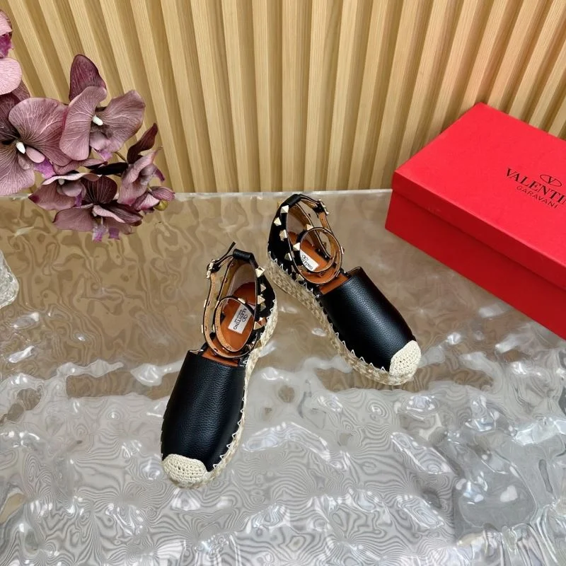 Value-priced Valentino Slippers