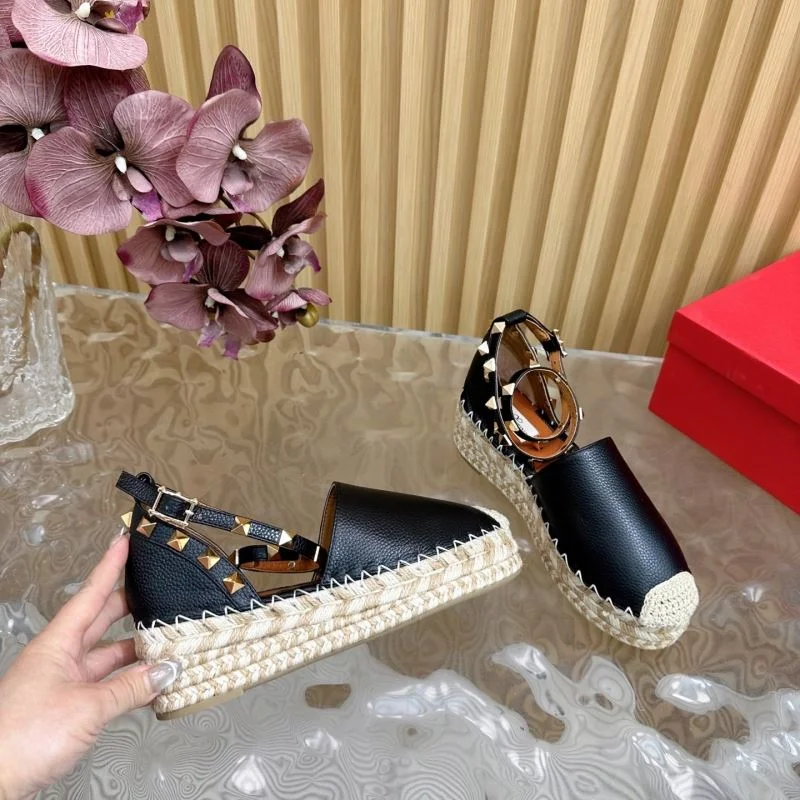 Value-priced Valentino Slippers