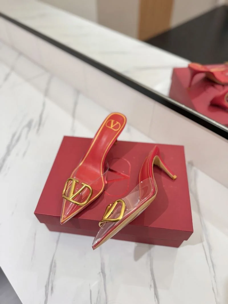 Low-cost Valentino Slippers