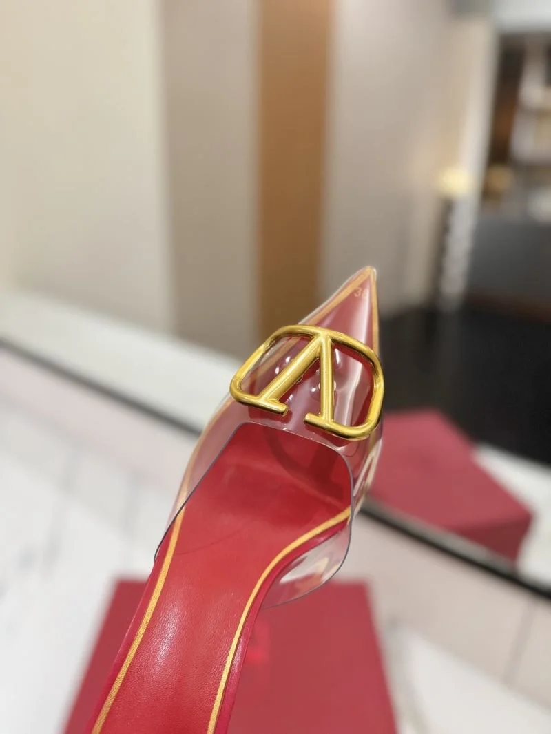 Low-cost Valentino Slippers