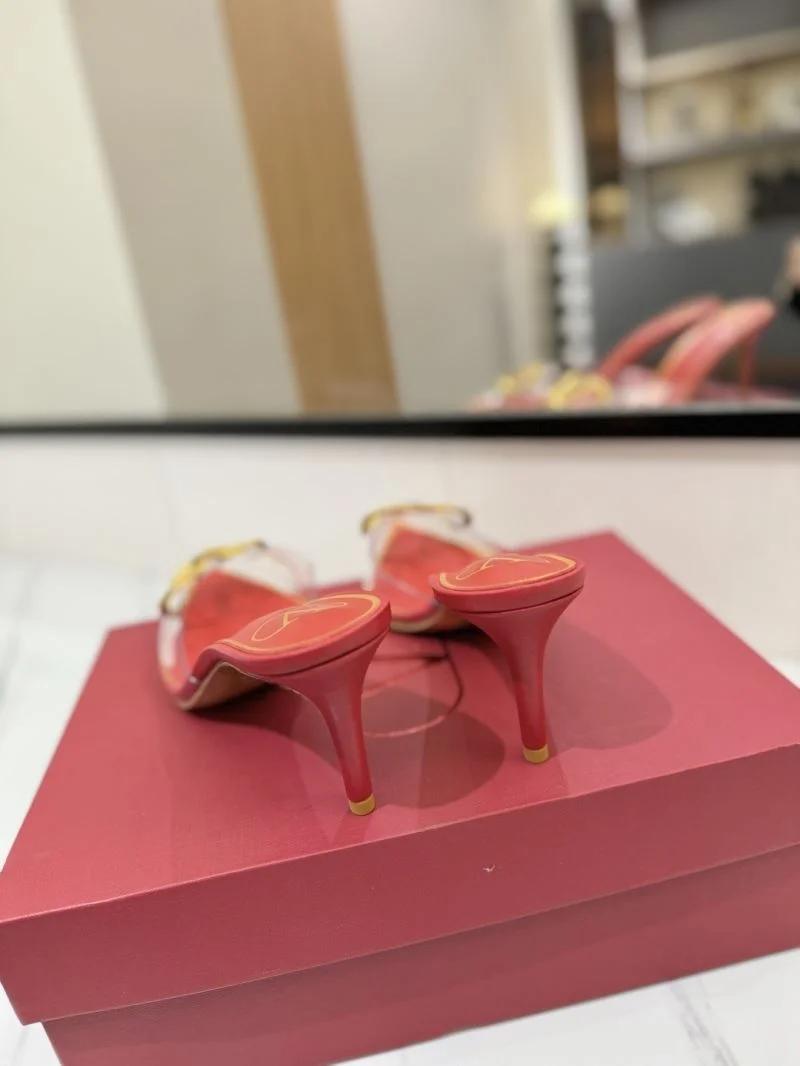 Low-cost Valentino Slippers
