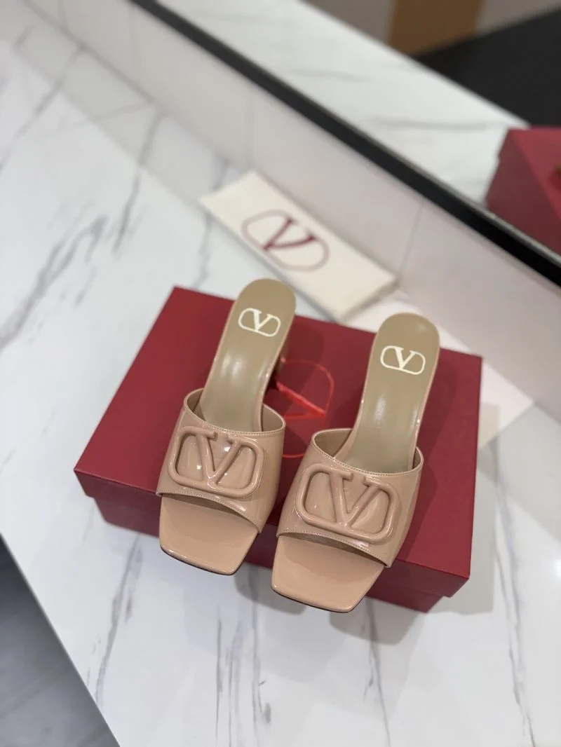 1:1 copy Valentino Slippers