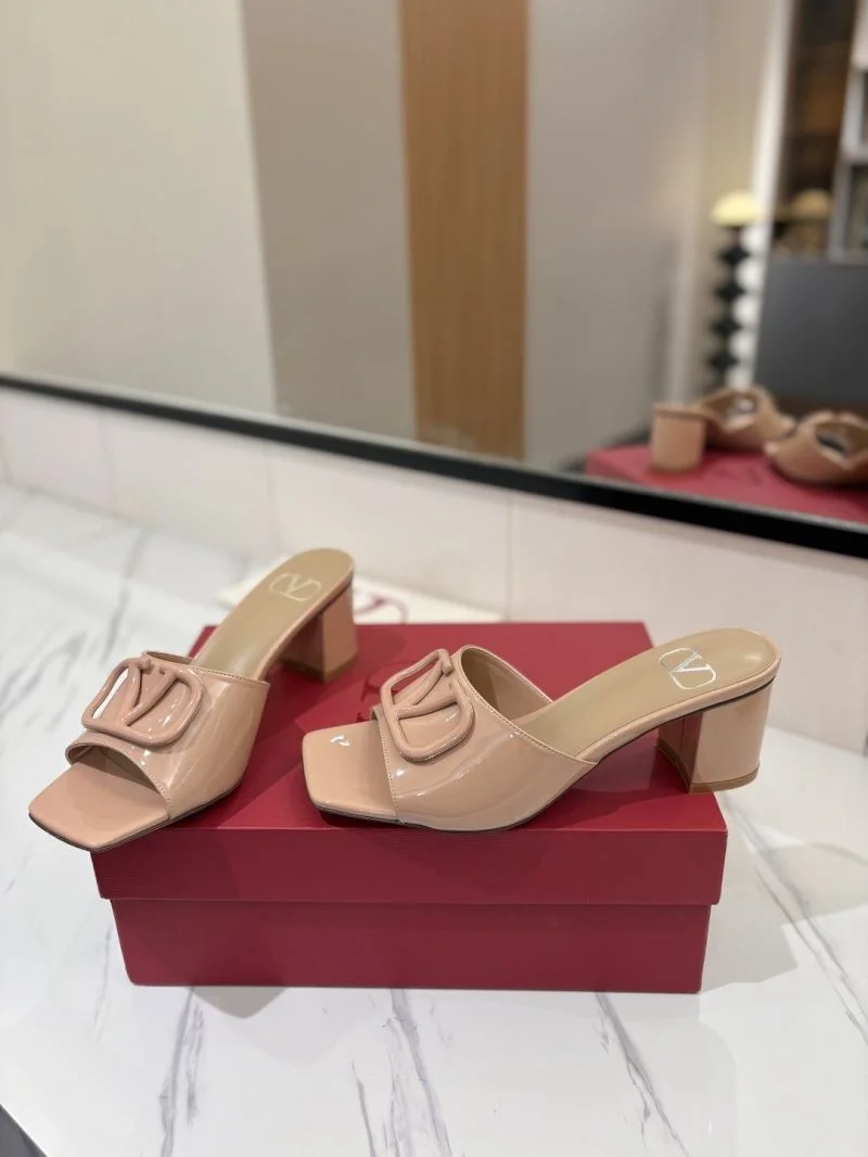 1:1 copy Valentino Slippers
