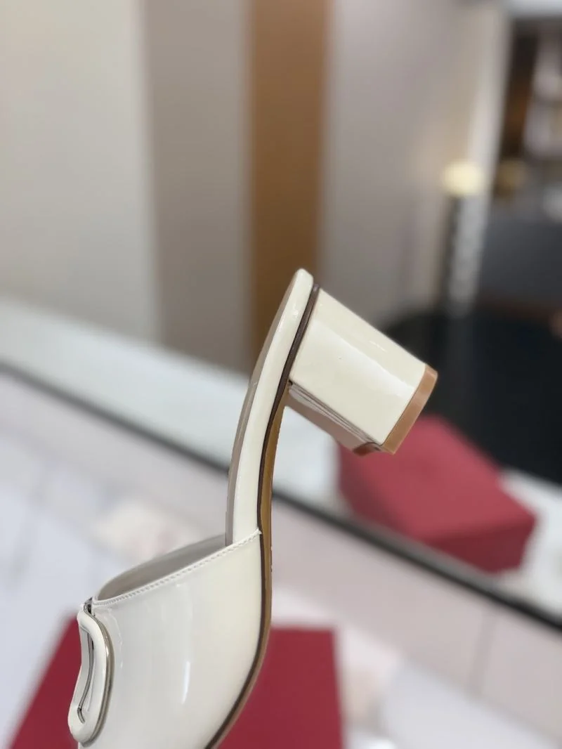 Mirror quality Valentino Slippers
