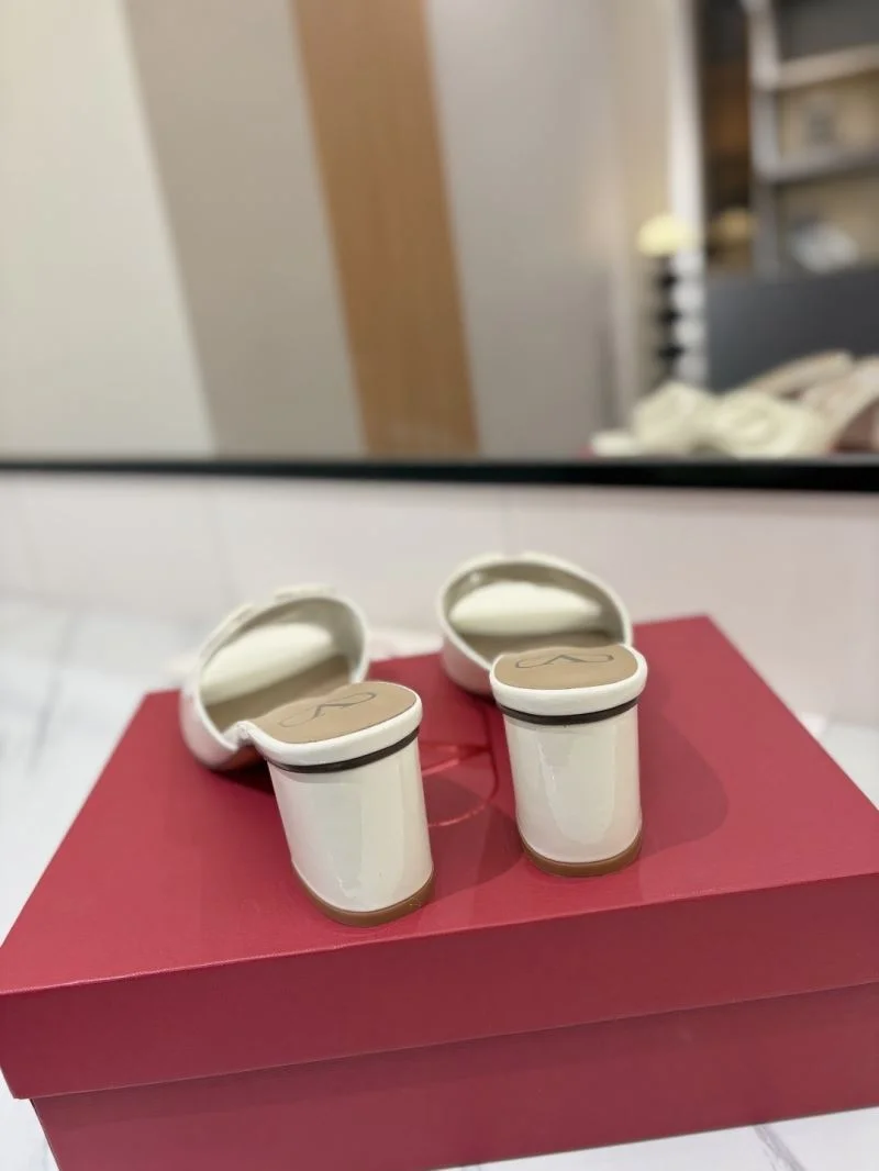 Mirror quality Valentino Slippers