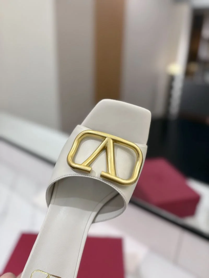 1:1 copy Valentino Slippers