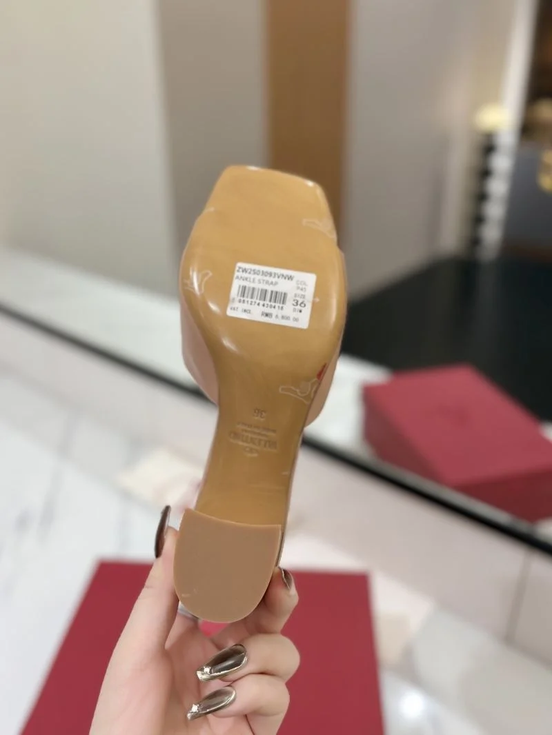 Inexpensive Valentino Slippers