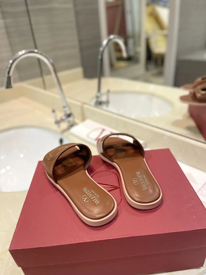 Inexpensive Valentino Slippers
