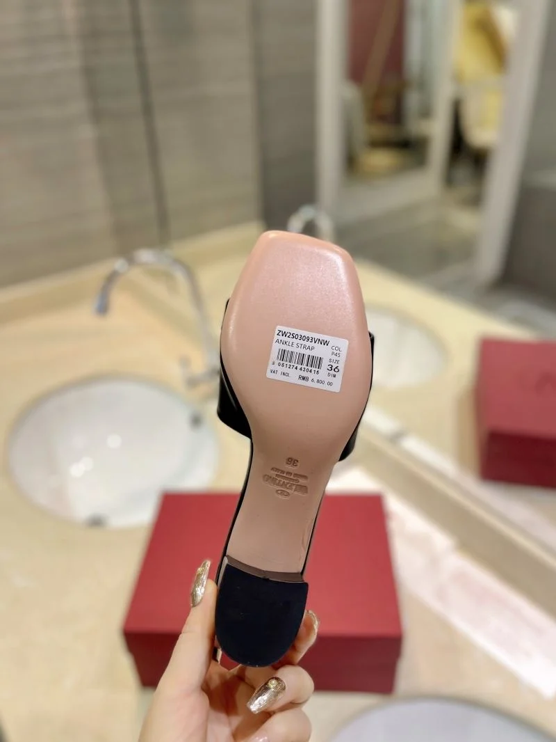 Discounted Valentino Slippers