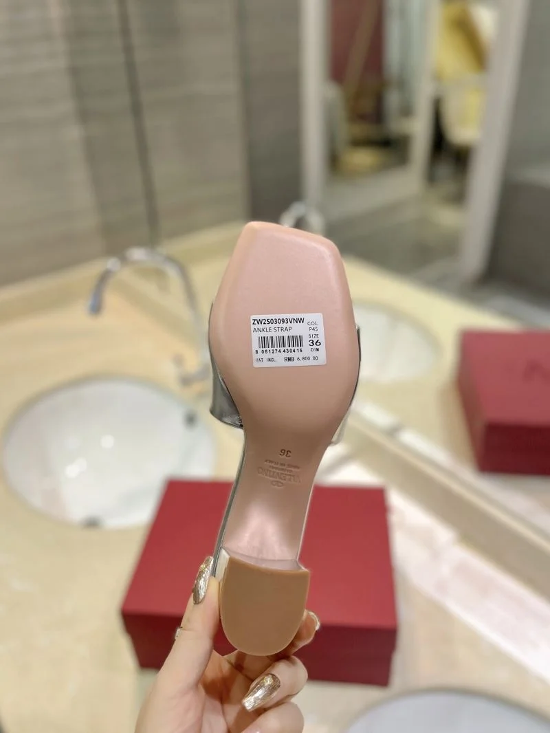 Precise copy Valentino Slippers