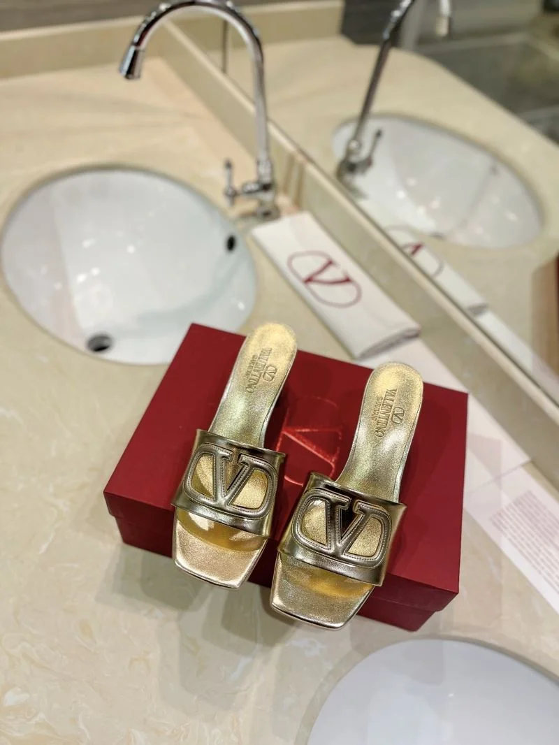 Top match Valentino Slippers