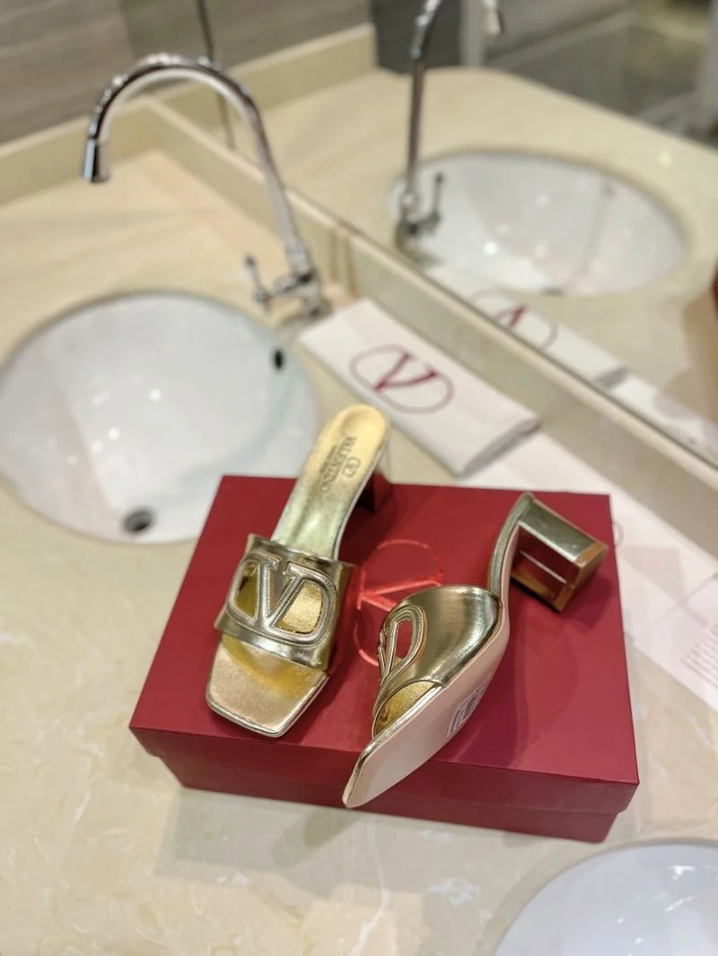 Top match Valentino Slippers