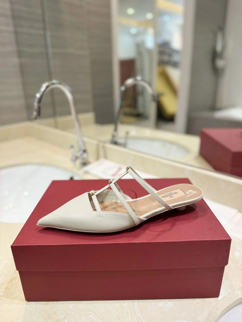 Top mirror Valentino Slippers